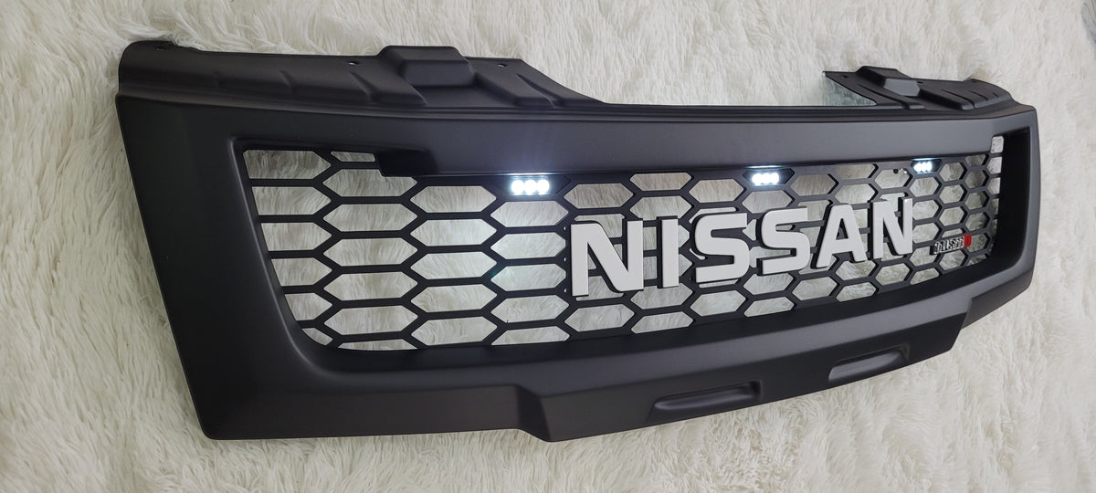 NISSAN NAVARA D40 GRILL NEW VERSION 2005-2010 PRE-FACELIFT – MANGORACING